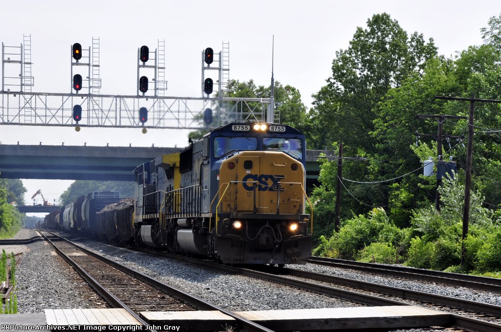 Q439-10 powered by ex-Conrail CSXT 8755(SD60I) and CSXT 510(CW44AC)